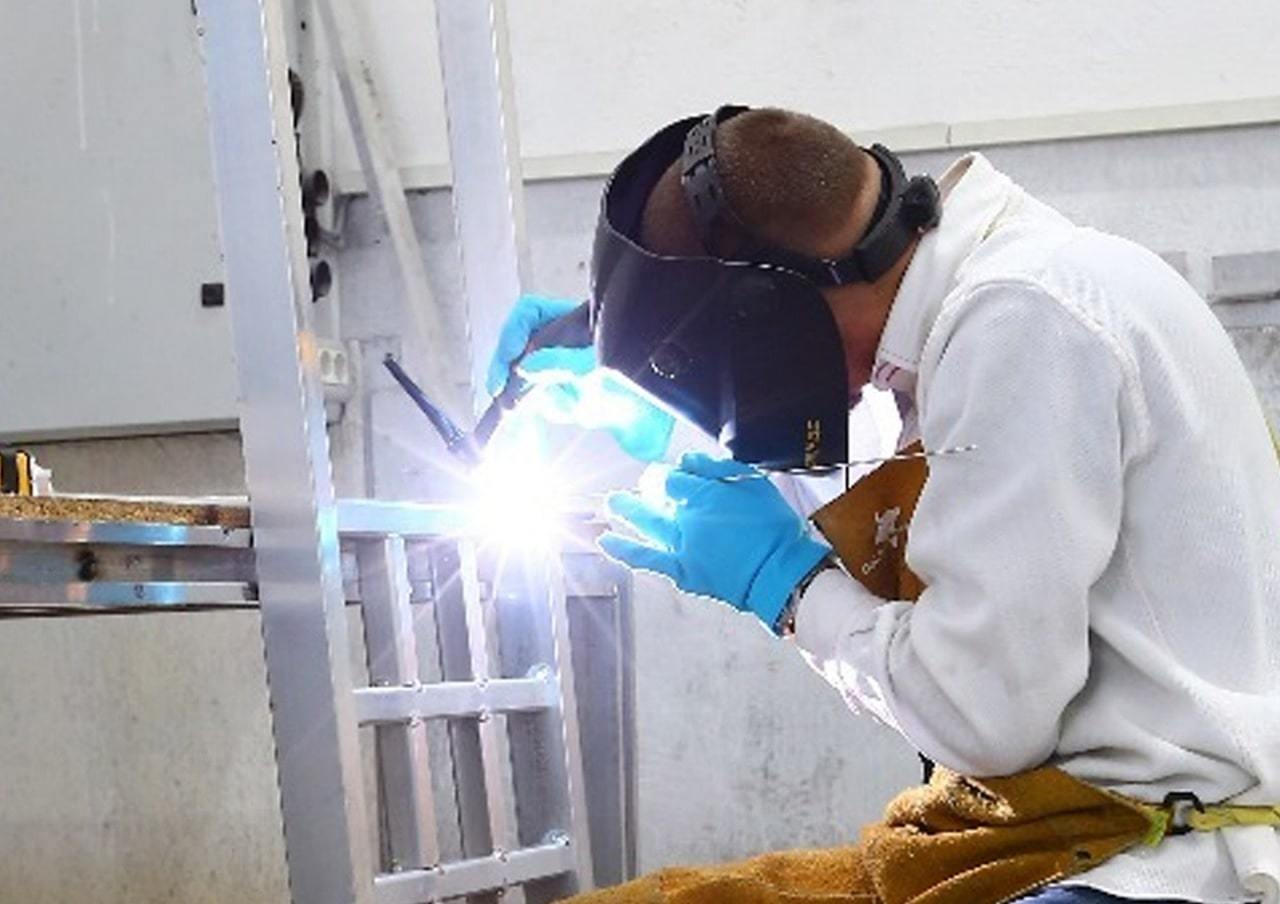 FLEXIBILITY OF ALUMINUM WELDING DEPARTMENTS IN ACHIEVEMENT OF ...